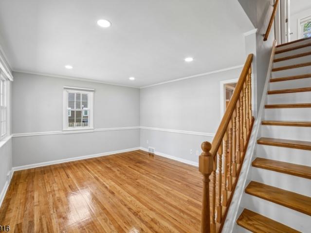 18 Columbia Ave