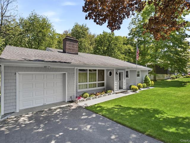 18 Collier Drive E