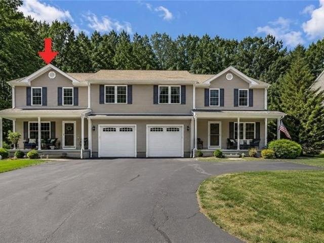 18 Country Hill Ln, Smithfield, RI 02917