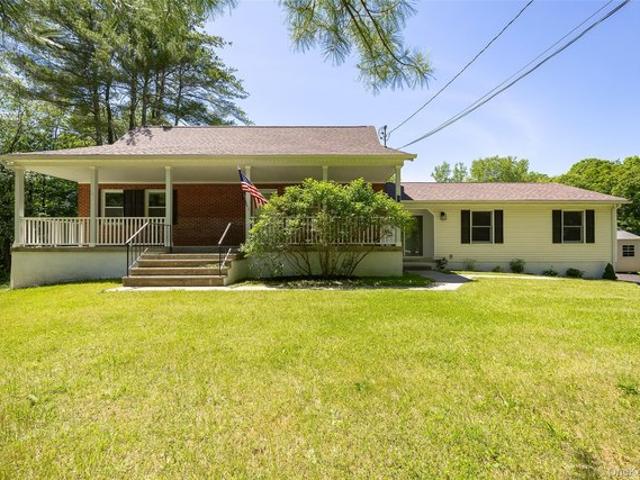 18 Cream St, Hyde Park, NY 12538