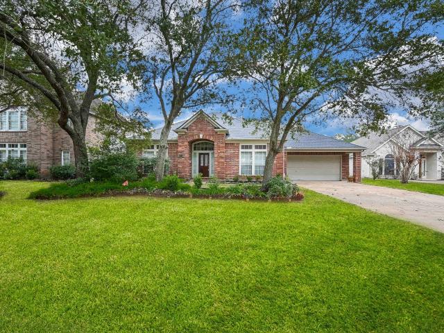 18 Crest Gate, Houston, TX 77082 | MLS #72840 | Compass