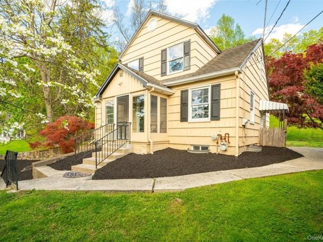 18 Cricketown Rd, Stony Point, NY 10980