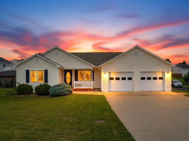 18 danforth dr