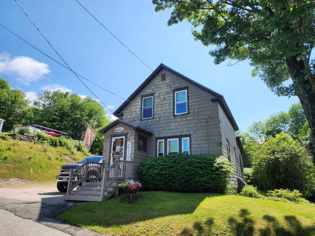 18 Demers Street