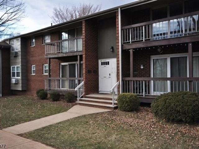 18 Deanna Dr Apt 48, Hillsborough Twp, NJ 08844
