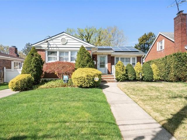 18 Devon Pl, Staten Island, NY 10301