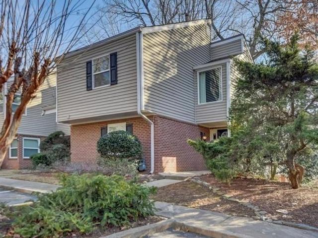 18 Dunwoody Springs Dr, Sandy Springs, GA 30328