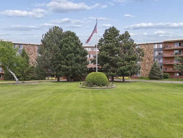 18 E Old Willow Rd Apt 504N, Prospect Heights, IL 60070