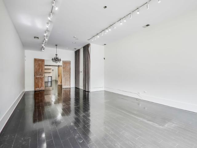 18 E Cullerton Street # C1