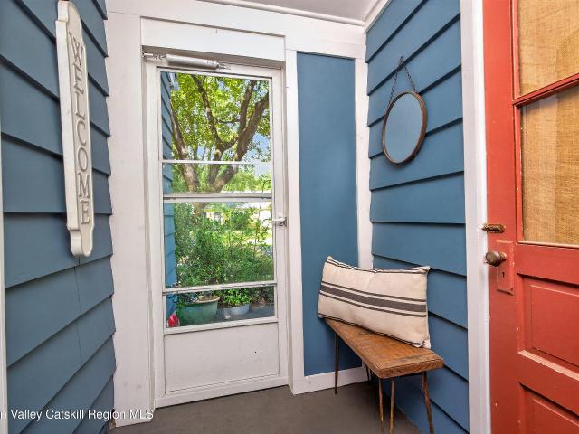 18 E Fernbank Avenue
