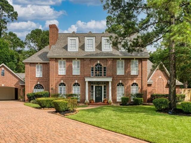 18 E Wedgemere Ct, The Woodlands, TX 77381