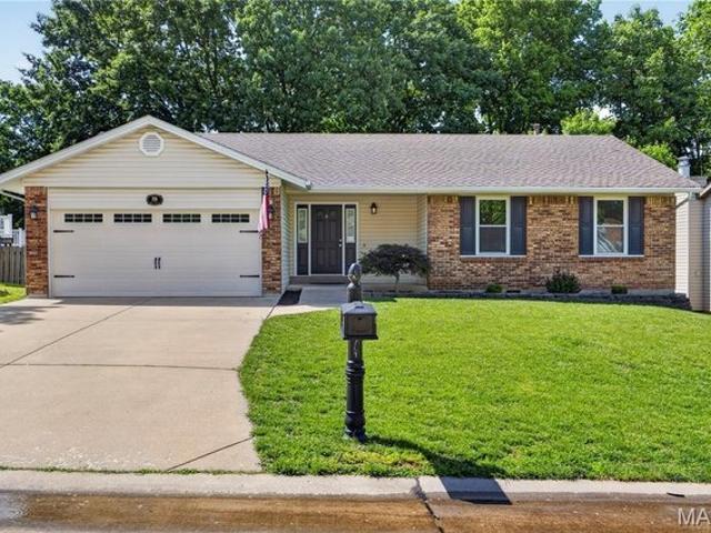 18 Eagle Chase Ct, Saint Peters, MO 63376