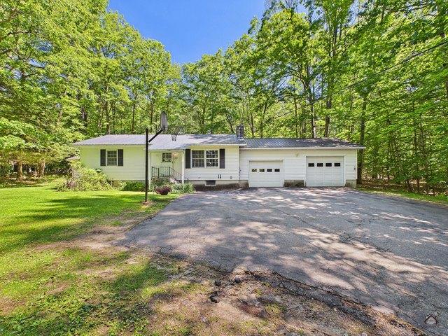 18 Eddie Kahkonen Rd, Norway, ME 04268