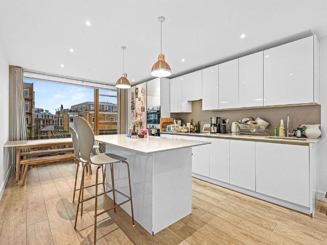 18 Ellingfort Road, Hackney, London E8, 3 bed flat to rent, £4,800 pcm | PrimeLocation