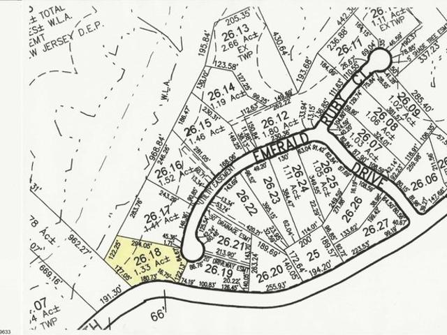 18 Emerald Dr, Hardyston, NJ 07419