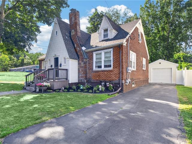 18 Fairdale Pl