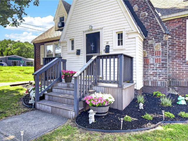 18 Fairdale Pl