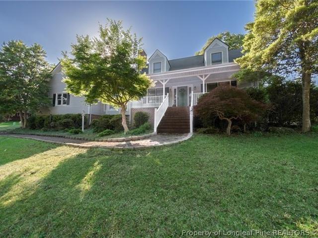18 Fairway Ln, Sanford, NC 27332