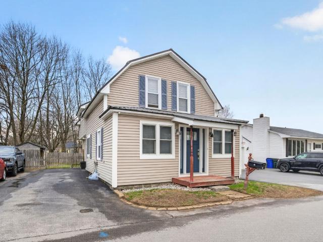 18 Fairview St, Goffstown, NH 03102 | MLS #5083 | Compass