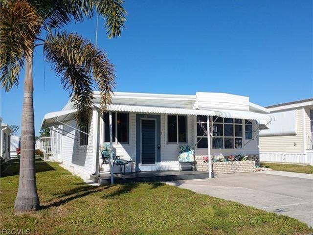 18 Fountain View Blvd, North Fort Myers, FL 33903