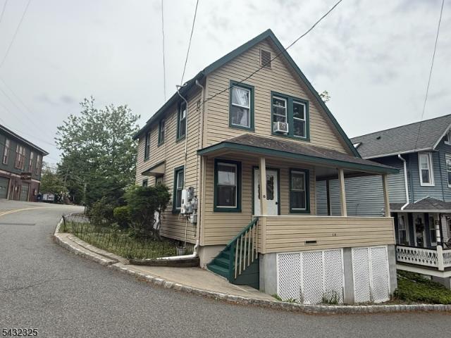 18 Fletcher Pl