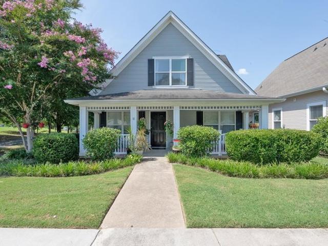 18 Fleming St, Greenville, SC 29607