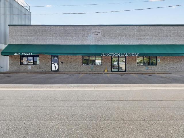 18 Front Street