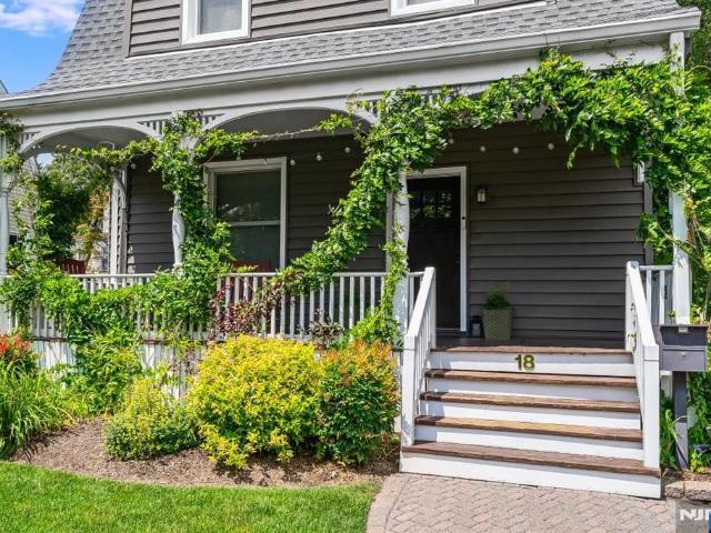 18 Gardiner Place