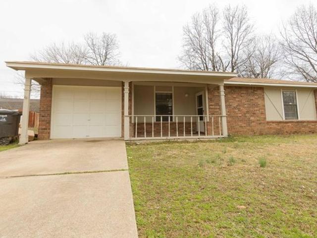 18 Georgeann Cir, Jacksonville, AR 72076