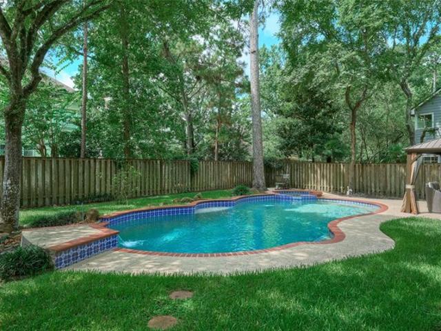 18 Glade Bank Pl, The Woodlands, TX 77382