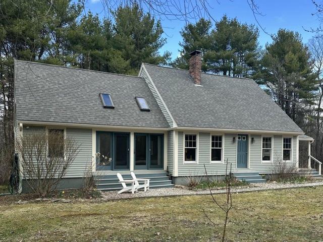 18 Glenview Rd, Freeport, ME 04032
