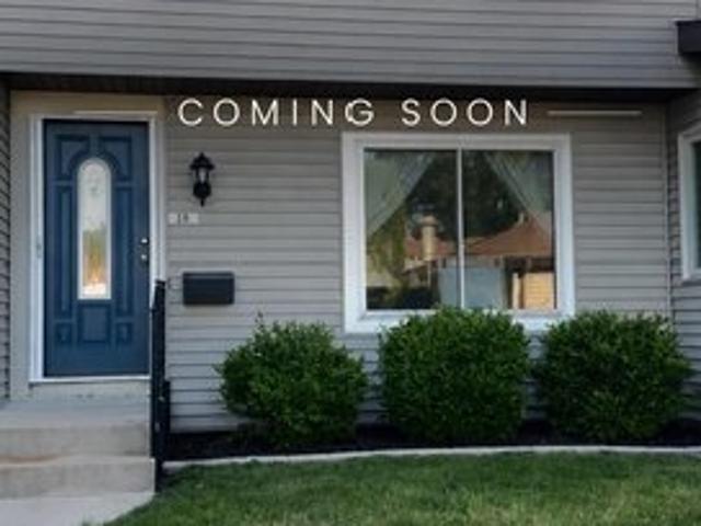 18 Grand Canyon Dr, Madison, WI 53705