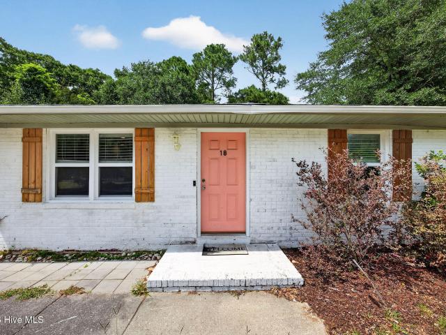 18 Hampton Drive