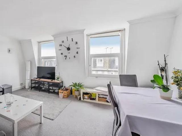 18 Halford Road, London, SW6 1LH, United Kingdom | 3 bed apartment for rent #137017431 | Rentberry