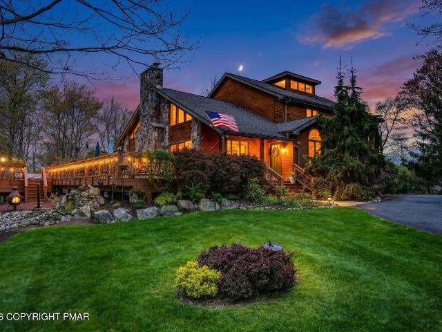 18 Hazelwood Drive
