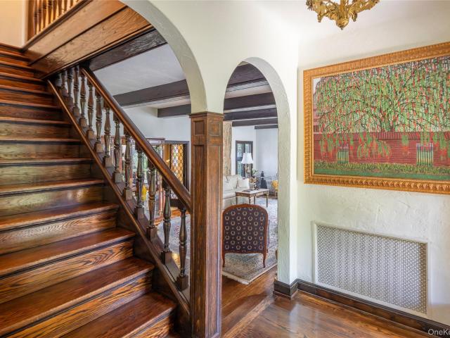 18 Hemlock Road