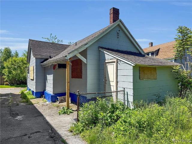 18 Helen Street