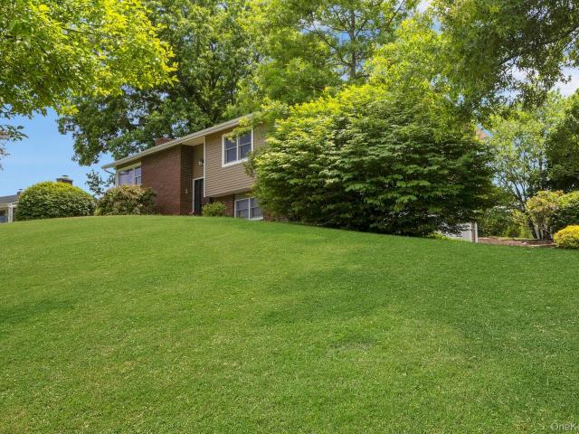 18 Hickory Drive