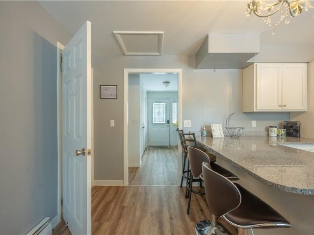 18 Highland Crescent