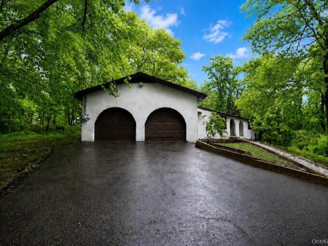 18 Hillside View Road