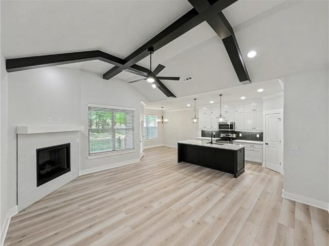 18 Hillswick Drive