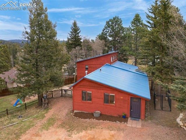 18 Holiday Dr, Woodland Park, CO 80863