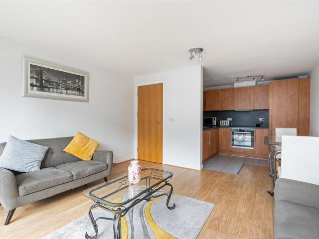 18 Holliday Street, Birmingham 1 bed apartment to rent £1,050 pcm £242 pw