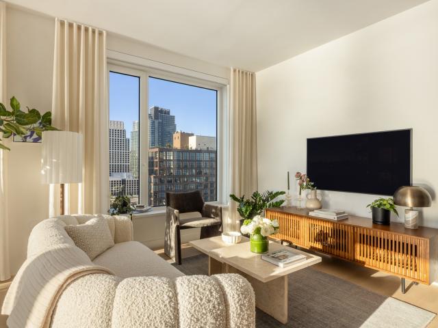 18 INDIA Street TH100