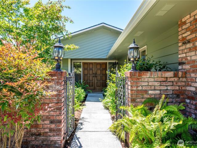 18 Island View Lane