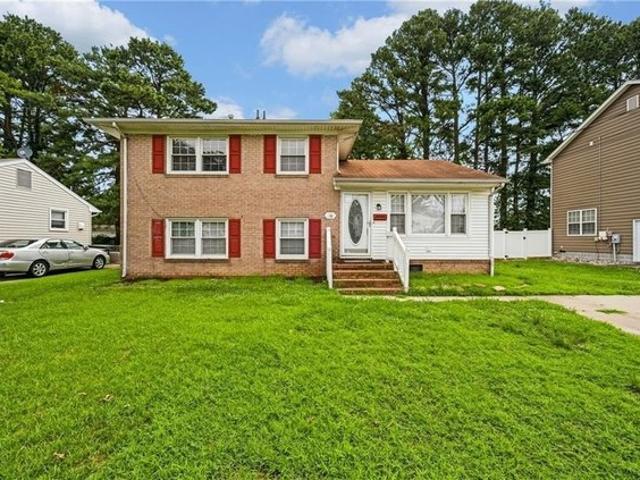 18 Janet Dr, Hampton, VA 23666