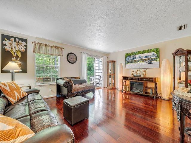 18 Jefferson Village Drive