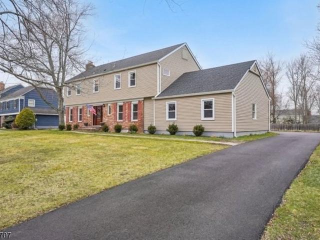 18 Juniper Way, Bernards Twp, NJ 07920