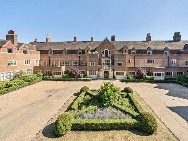 18 King Edward Vii Apartments, Kings Drive, Midhurst, West Sussex GU29, 2 bed flat to rent, £1,650 pcm | PrimeLocation