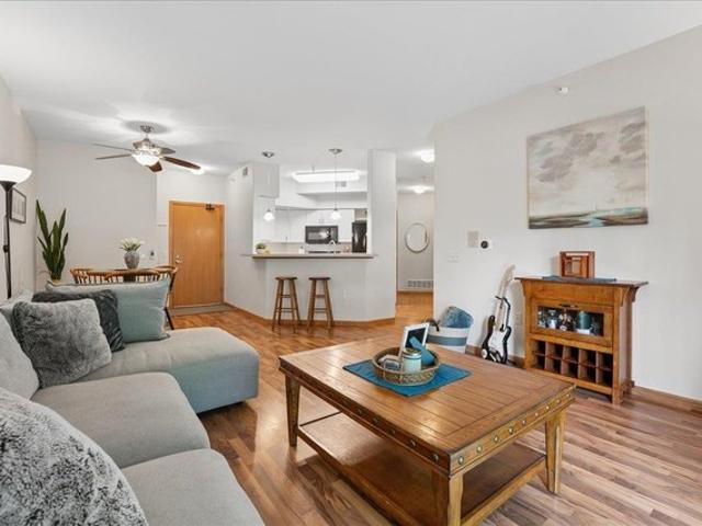18 Kings Mill Cir Unit 111, Madison, WI 53718